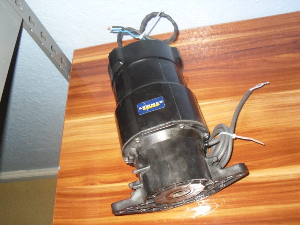 Lewmar 89300137 Mamba Steering System 1/4 HP 12V Autopilot Drive - NEW ...
