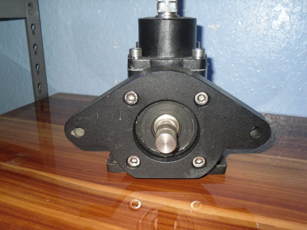 Lewmar 89201513 Mamba BH10 3 Way Bevelbox with AP Autopilot Flange ...