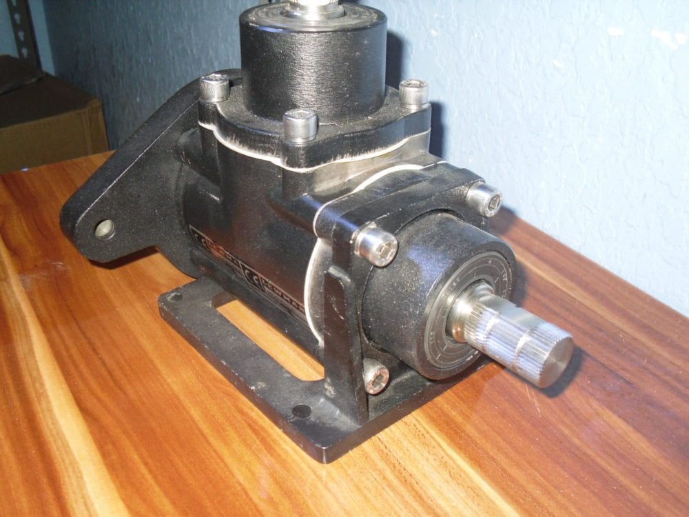 Lewmar 89201513 Mamba BH10 3 Way Bevelbox with AP Autopilot Flange ...