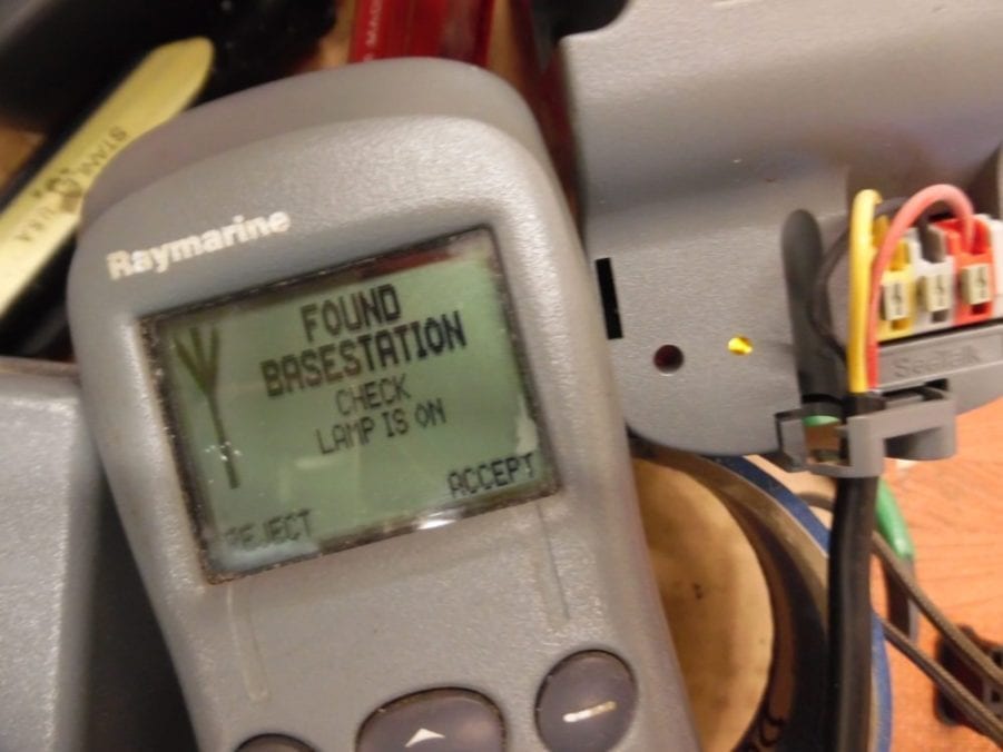 Raymarine Wireless Autopilot Remote Seatalk RF Base Station - E15023 ...