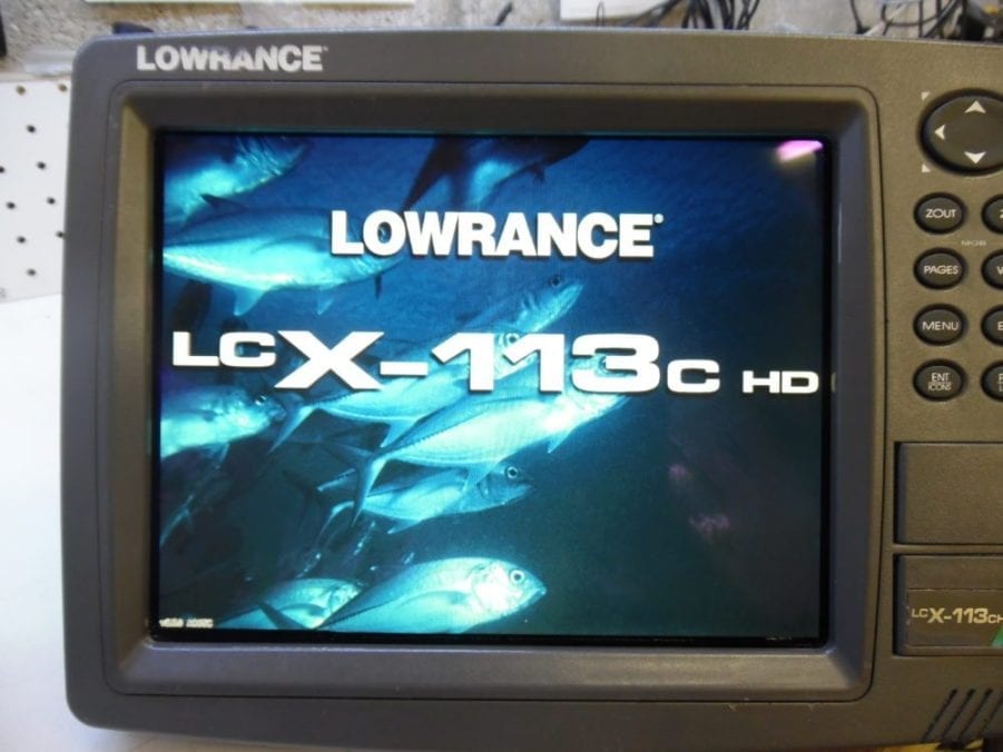 Lowrance LCX-113cHD Chartplotter/FishFinder/GPS Display W/ Suncover ...