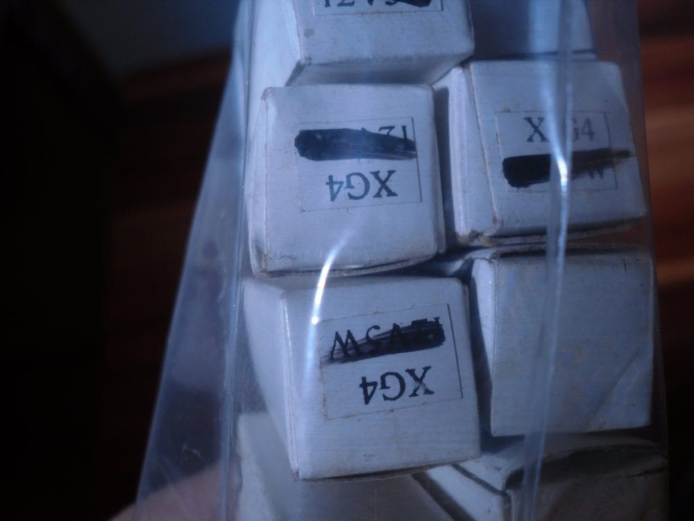 Lot of 9 NEW Bi Pin XELOGEN G4 10w 12v Light Bulbs Halogen - Max Marine ...