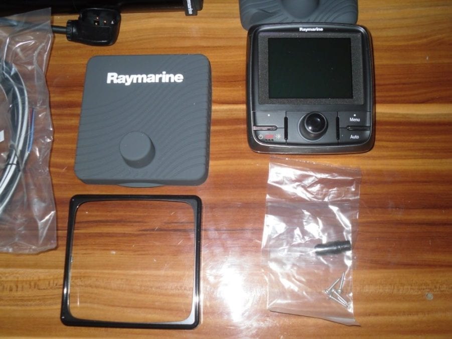 Raymarine COMPLETE SAILBOAT AUTOPILOT Smartpilot X-5 Tiller Pilot w ...