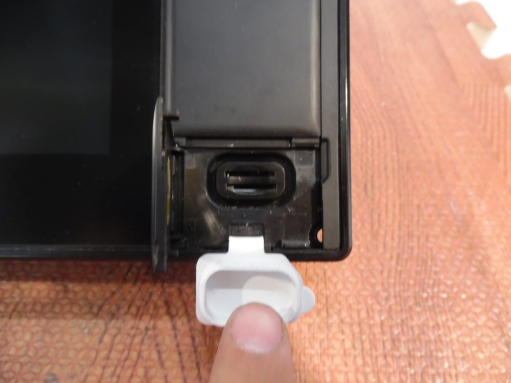 Raymarine eS127 12.1'' HybridTouch MFD display - PARTS ONLY - NO ...