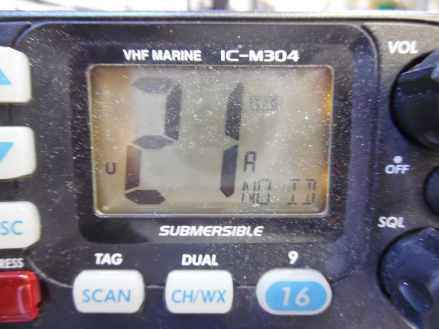 Icom IC-M304 Marine VHF Radio + Microphone -TESTED w/90 Day Warranty ...