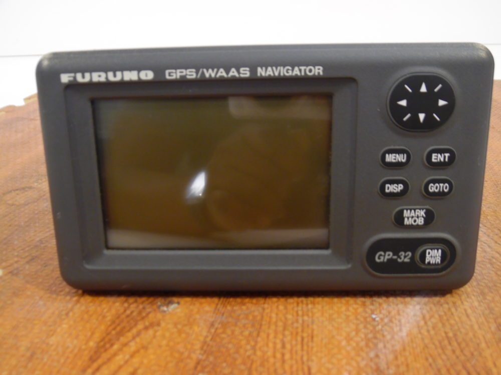Furuno GP-32 GPS Navigator Display w/Suncover - Great Condition - Max ...