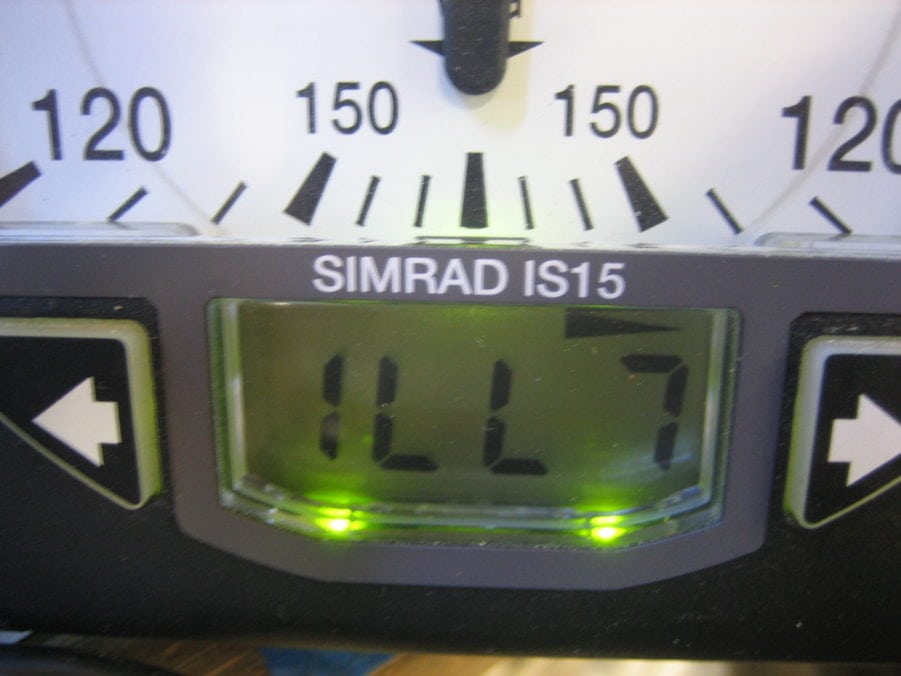 Simrad IS15 Wind Display - 22094676 - 90 DAY WARR, Great Condition ...