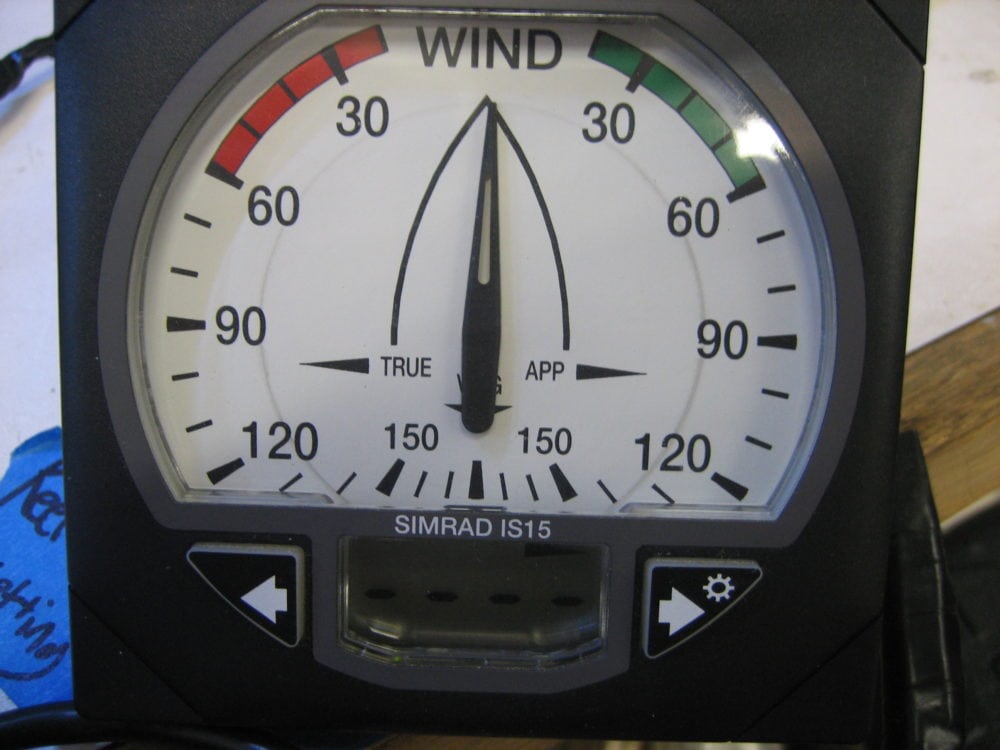 Simrad IS15 Wind Display - 22094676 - 90 DAY WARR, Great Condition ...