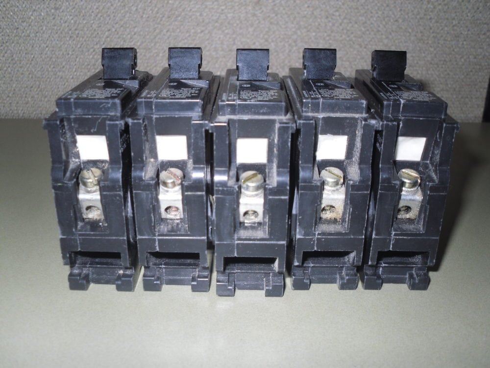 Siemens Q130 Single-Pole Type 30 Amp QP Circuit Breaker - LOT of 5 ...