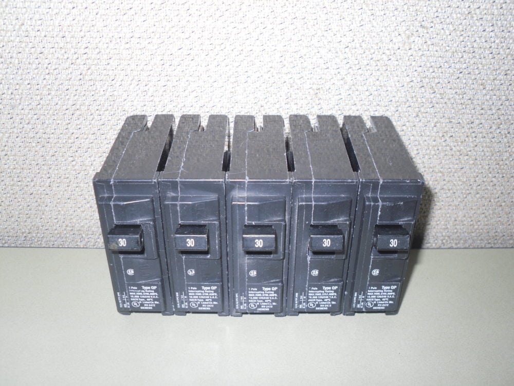 Siemens Q130 Single-Pole Type 30 Amp QP Circuit Breaker - LOT of 5 ...