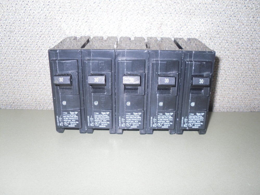 Siemens Q130 Single-Pole Type 30 Amp QP Circuit Breaker - LOT of 5 ...