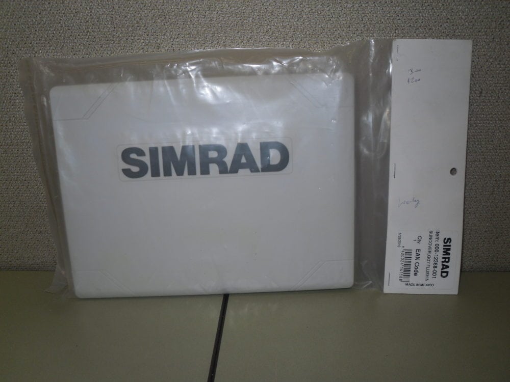 Simrad 000-12368-001 Suncover GO7 Flush Mount Kit - Max Marine Electronics