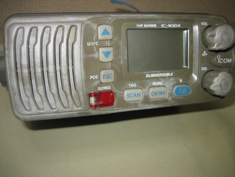 Icom IC-M304 Marine VHF Radio + Microphone -TESTED w/90 Day Warranty ...