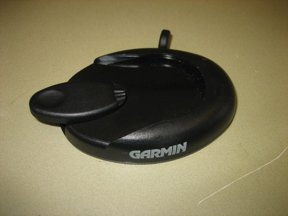 Garmin GPS Navigator Color Map Street Pilot Dash Mount Lock and ...