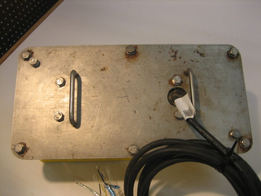 Airmar R199 2kw 50/200 Dual Line Non-Diplexed In-Hull Transducer - Fits ...