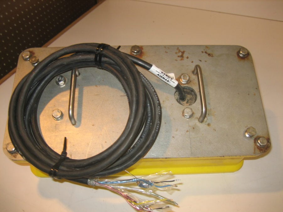 Airmar R199 2kw 50/200 Dual Line Non-Diplexed In-Hull Transducer - Fits ...