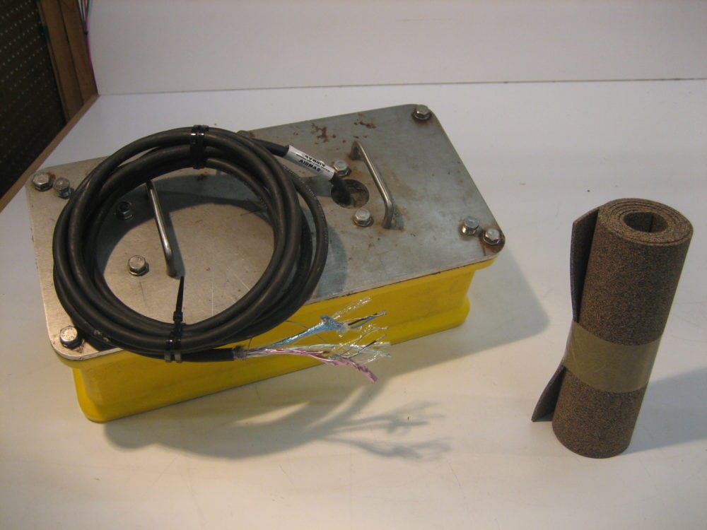 Airmar R199 2kw 50/200 Dual Line Non-Diplexed In-Hull Transducer - Fits ...