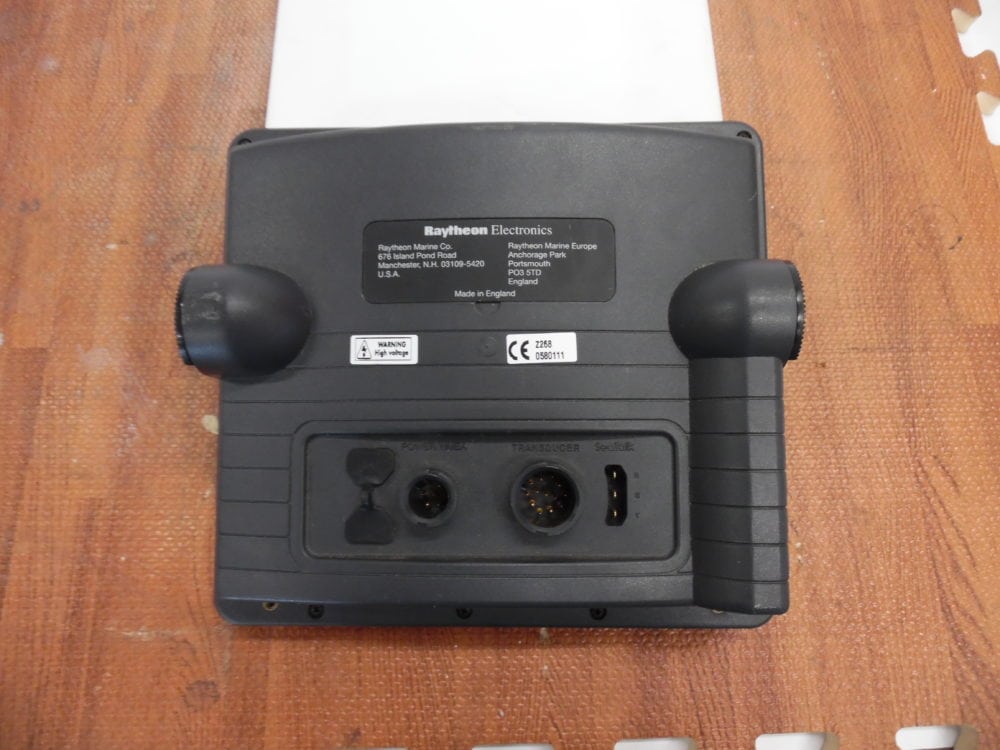 Raytheon SL70 Radar Display with Suncover - Good Condition - Fully ...