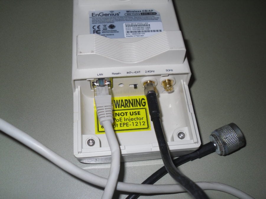 Engenius EOC-5610 Outdoor Dual Band Client Bridge / Access Point POE ...