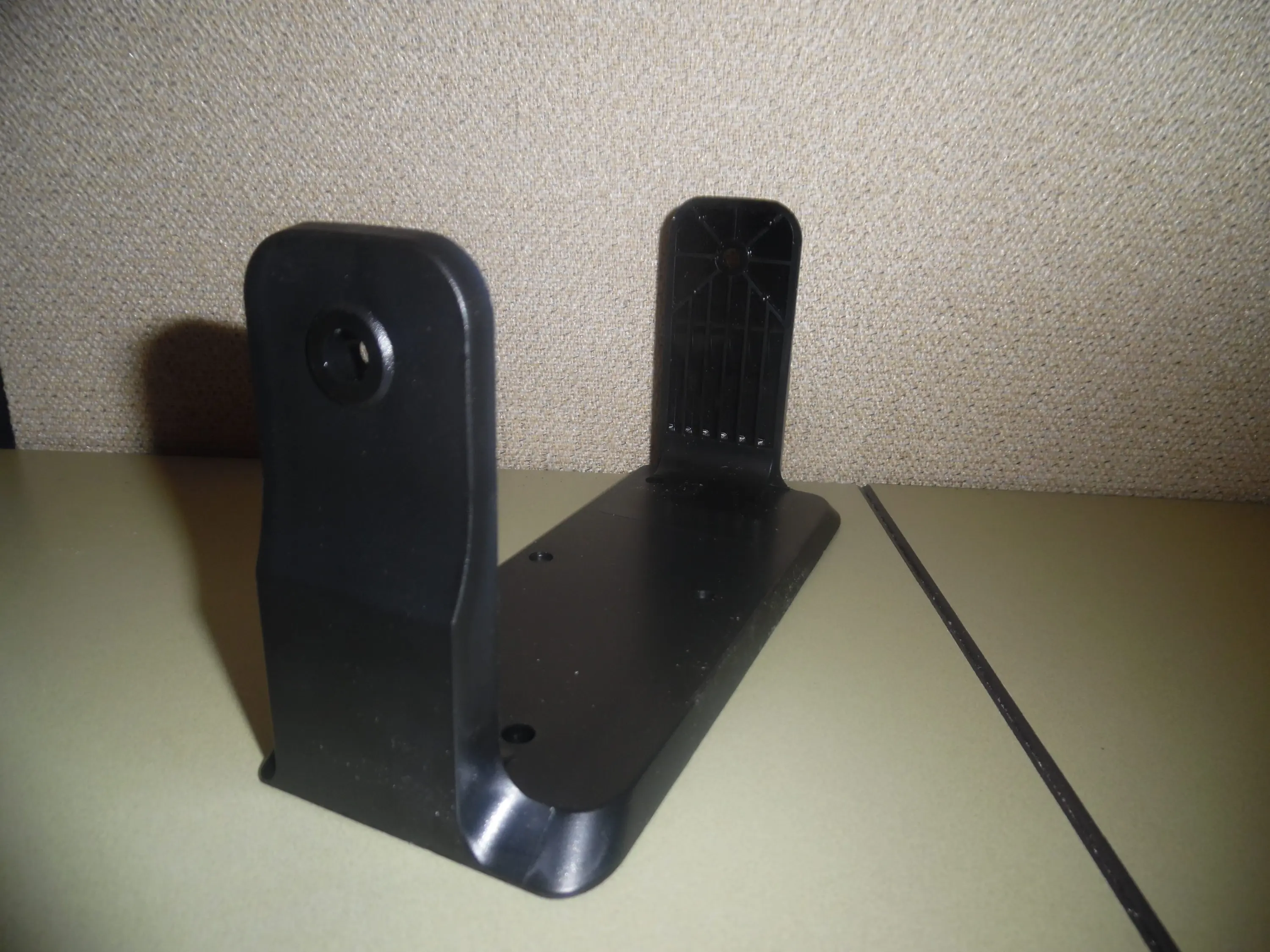 Icom IC-M506 VHF Mounting Bracket ONLY - Max Marine Electronics