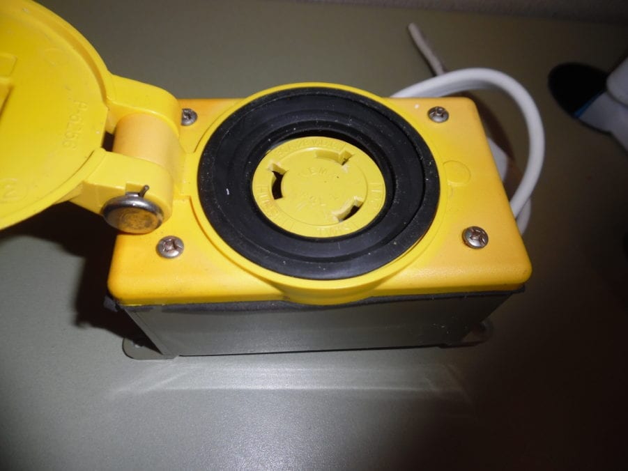 HUBBELL Twist-Lock 3-pin Receptacle and Cover - Weatherproof WIRING ...