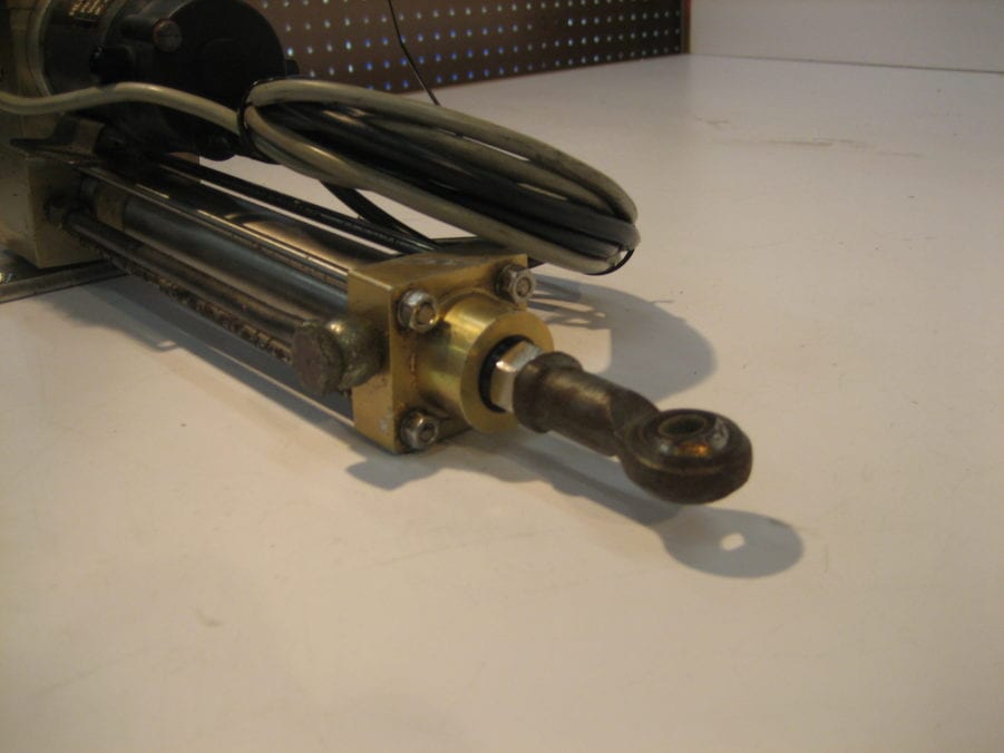 Simrad Robertson HLD350 Autopilot Linear Drive 12VDC - Max Marine ...