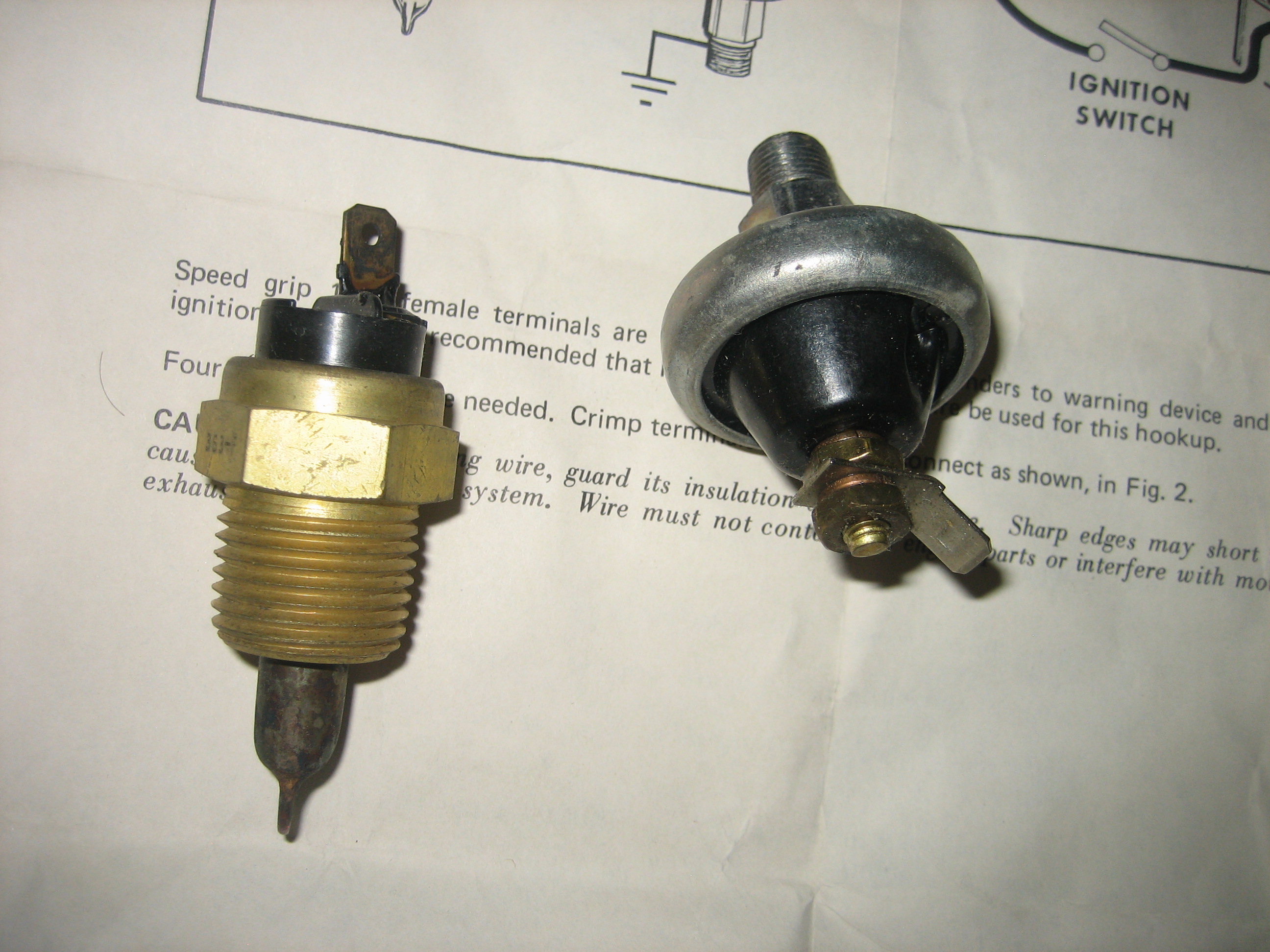 Stewart Warner 366-TJ Oil Pressure Water Temperature Sender - Max ...