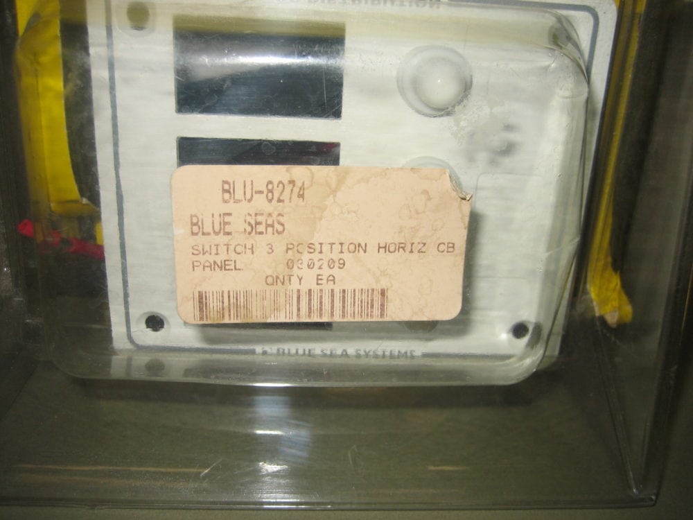 Blue Sea Systems 8274 12/24 V DC Power Distribution 3 Position ...