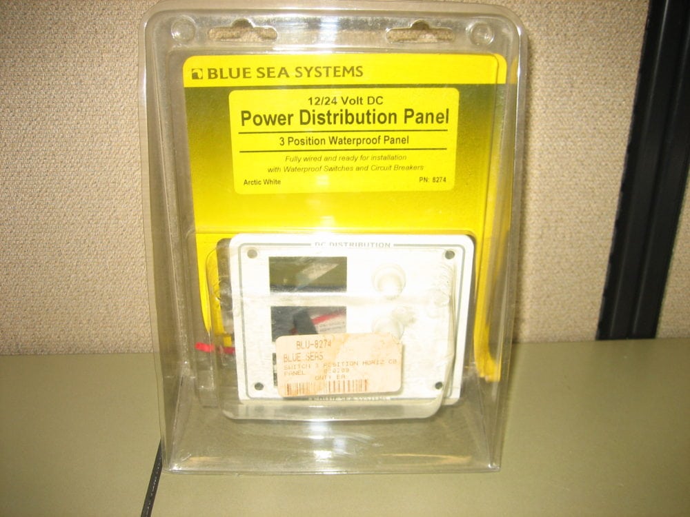 Blue Sea Systems 8274 12/24 V DC Power Distribution 3 Position ...