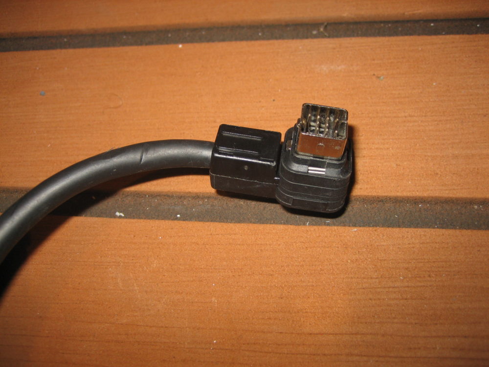 Clarion CeNET Cable - 16 Feet - CCA561 - Male-Male 13 Pin Square - Max ...