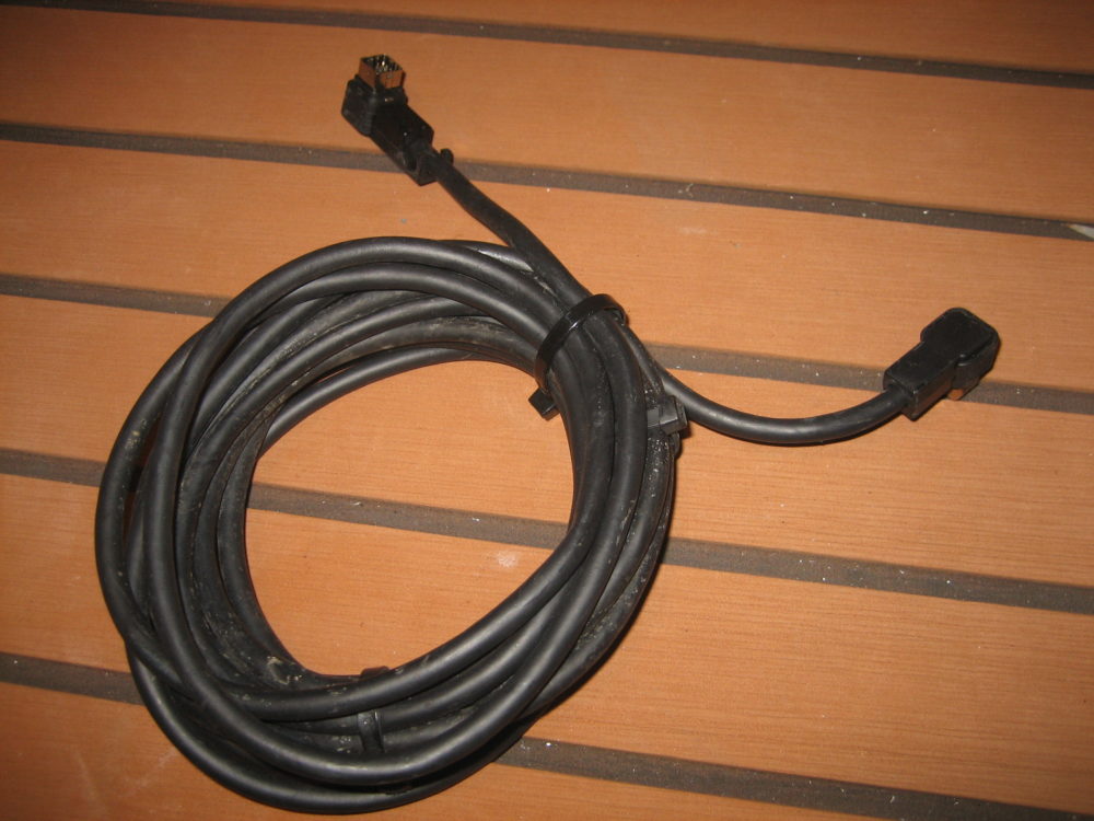 Clarion CeNET Cable - 16 Feet - CCA561 - Male-Male 13 Pin Square - Max ...