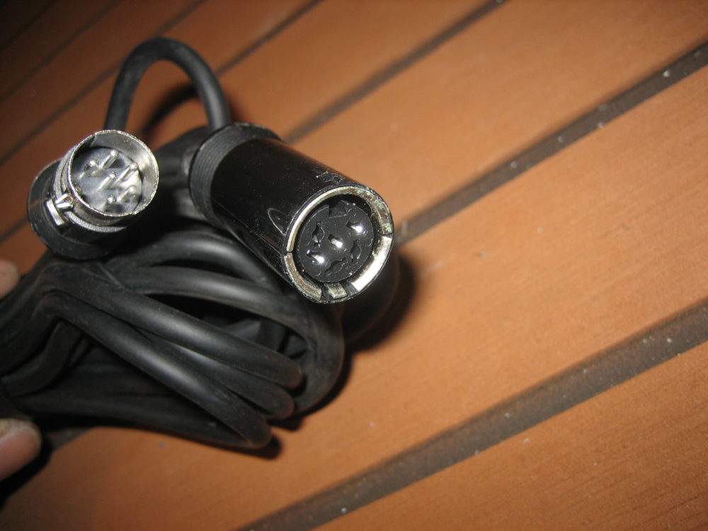 Clarion M101RXC 6-pin Marine Remote Control Extension Cable 24' - Max ...