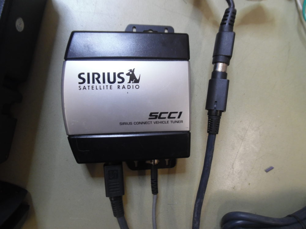 Sirius Satellite Radio SCC1 Vehicle Tuner w/ SCC1BL 8-Pin Cable ...