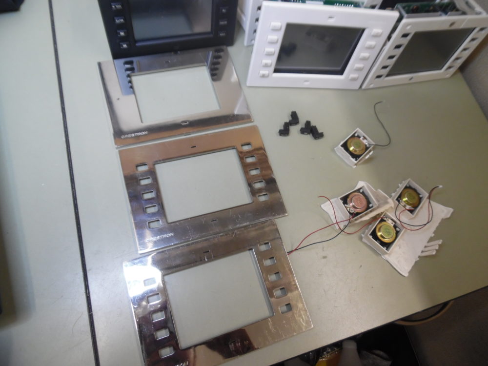 Crestron TPS-2000L 5" Wall Mount Touchpanel - PARTS - LOT OF 8 - Max Marine Electronics