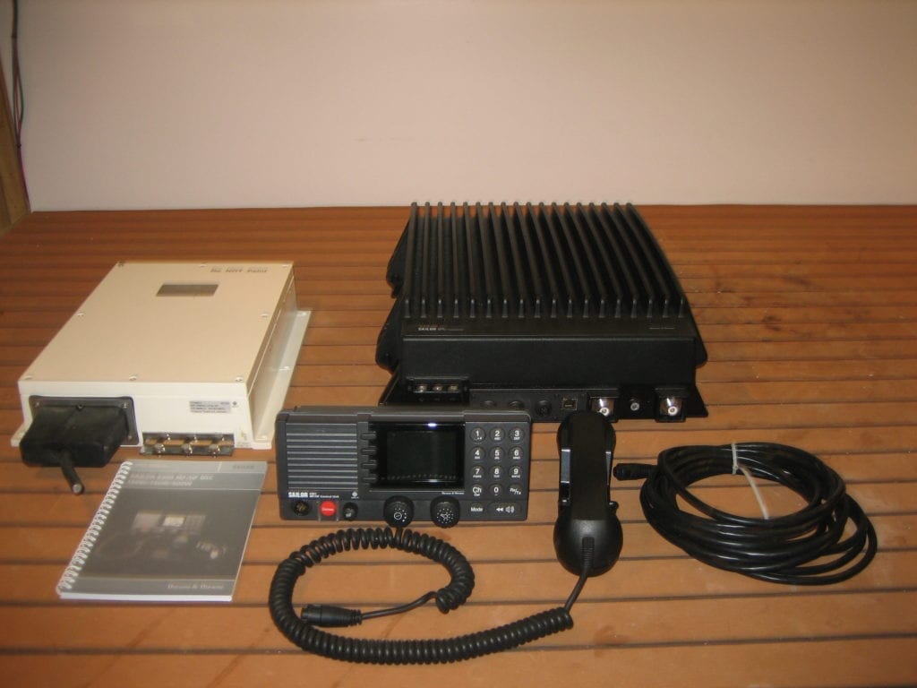SAILOR 6300 MF/HF 150w Class A DSC GMDSS Transceiver w/ Tuner, Handset ...