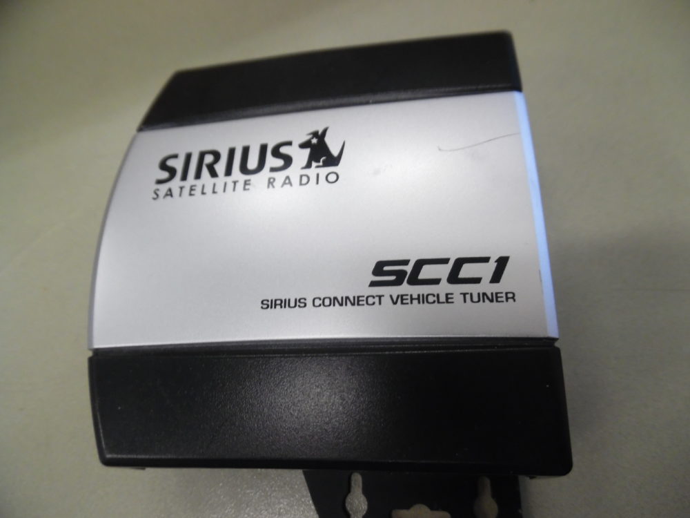 Sirius Satellite Radio SCC1 Vehicle Tuner w/ SCC1BL 8-Pin Cable ...