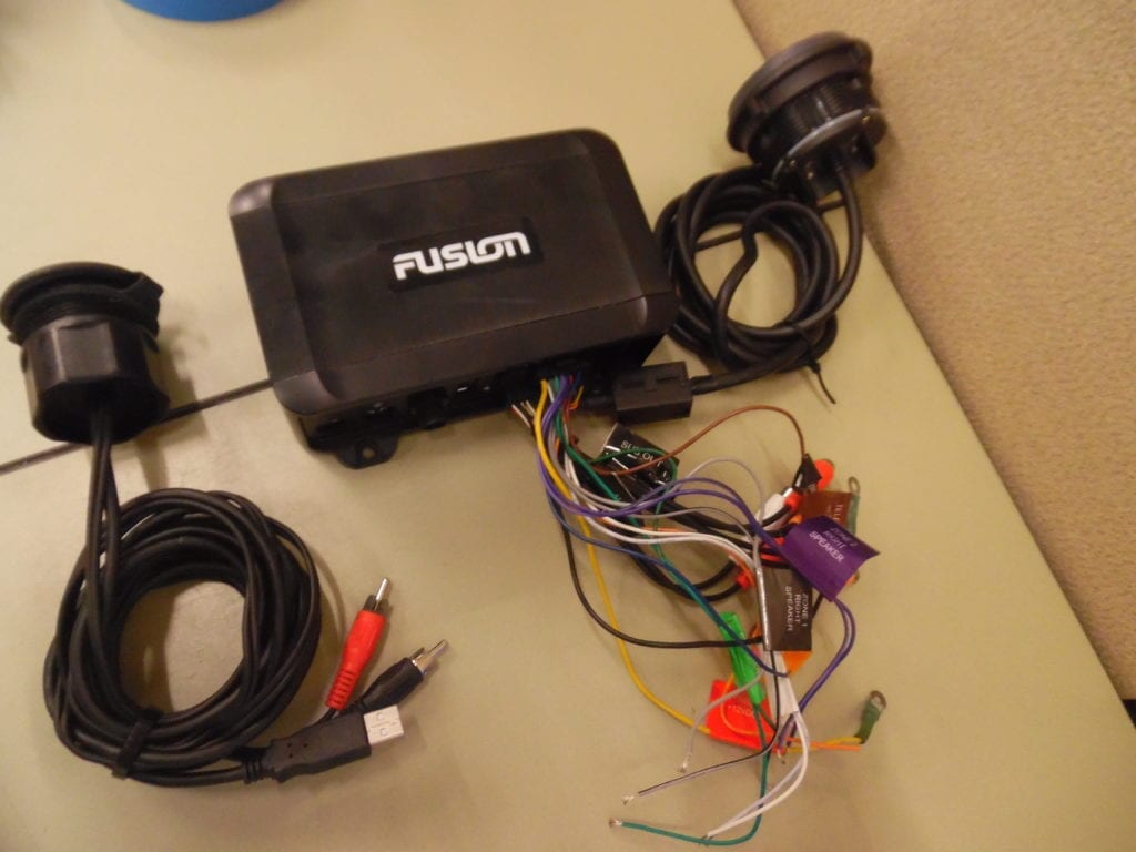 FUSION MS-BB100 MARINE STEREO BLACK BOX BLUETOOTH USB NMEA w/ REMOTE ...