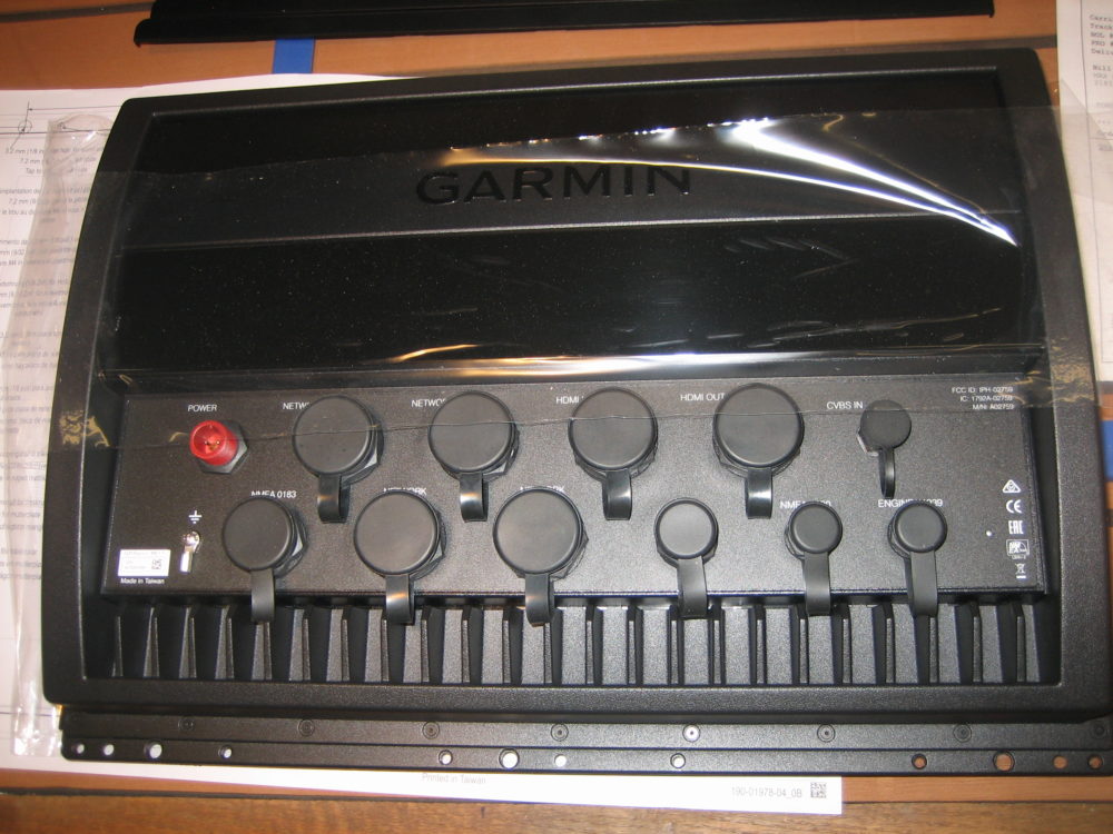Garmin GPSmap 8617 17" Touchscreen MFD - Factory Refurbished Display w ...