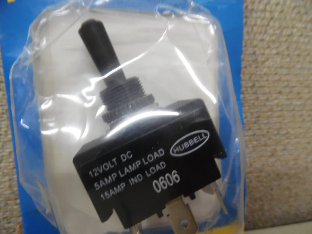 HUBBELL KELLEMS M123LTR 12VDC SPDT Lighted Tip Marine Toggle Switch - Max Marine Electronics