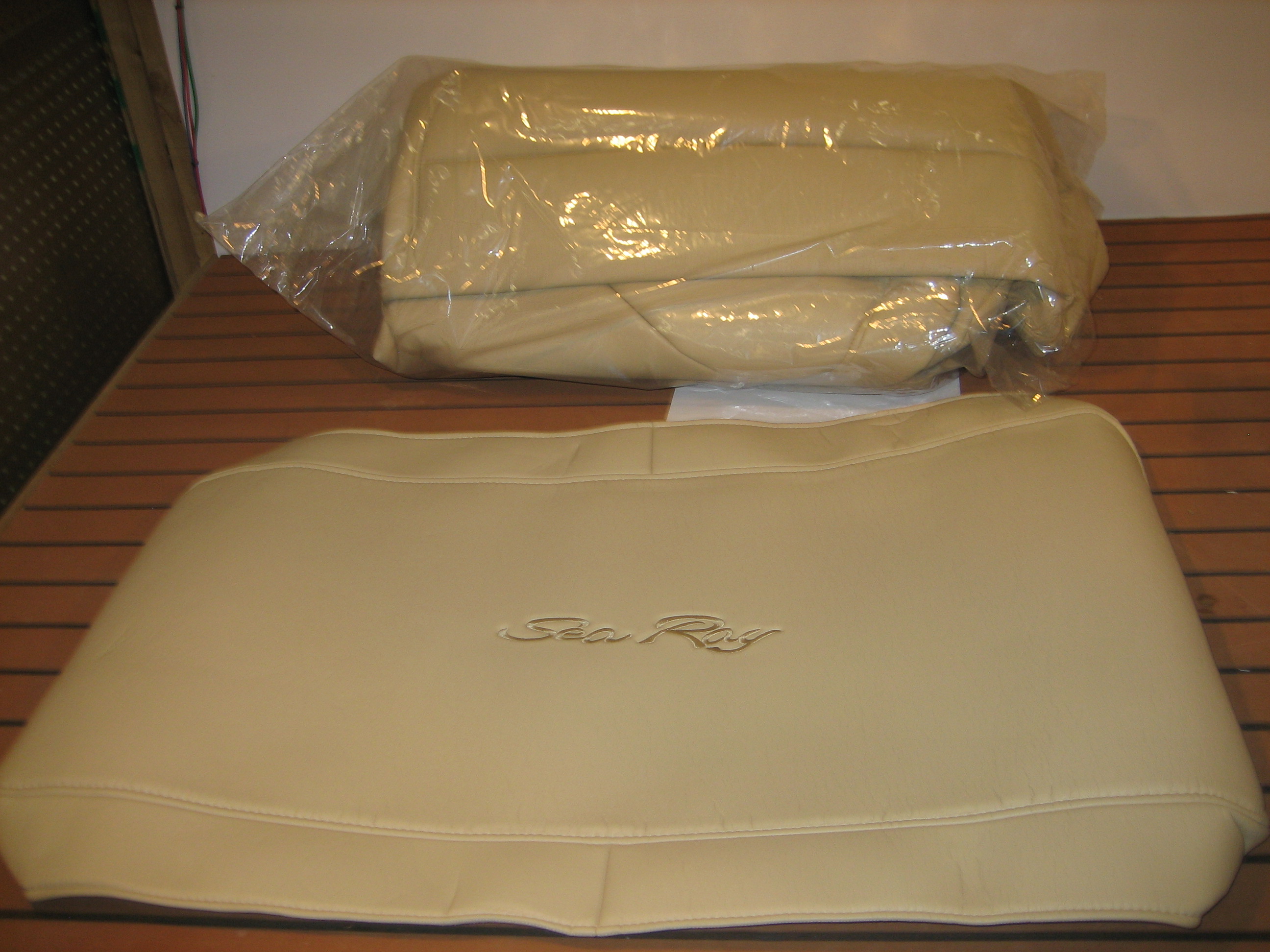 Sea Ray Tan Leather Table Cover + Extra Upholstery Pieces - NEW - 34" X ...