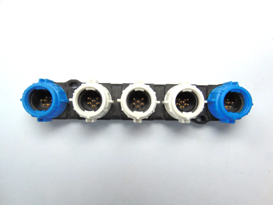Raymarine Seatalk NG 5-Way Backbone - A06064 - Good Used Condition ...