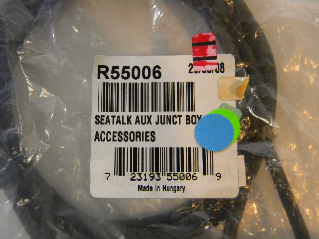 Raymarine R55006 Seatalk Auxiliary Junction Box W/ Hardware & Cables ...