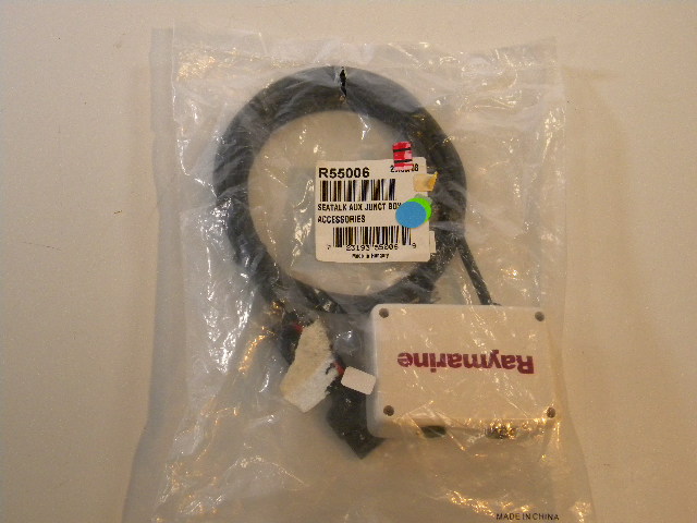 Raymarine R55006 Seatalk Auxiliary Junction Box W/ Hardware & Cables ...