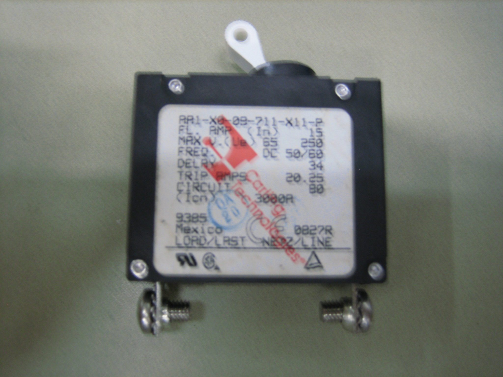 BLUE SEA 7208 Marine 15A CIRCUIT BREAKER AA1-X0-09-711-X11-P - Max ...