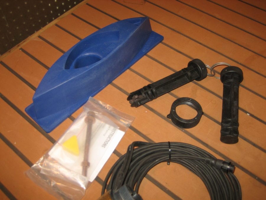 Simrad Raytheon B744V 7 Pin Thru Hull Transducer 50/200KHZ NEW - CA CE ...