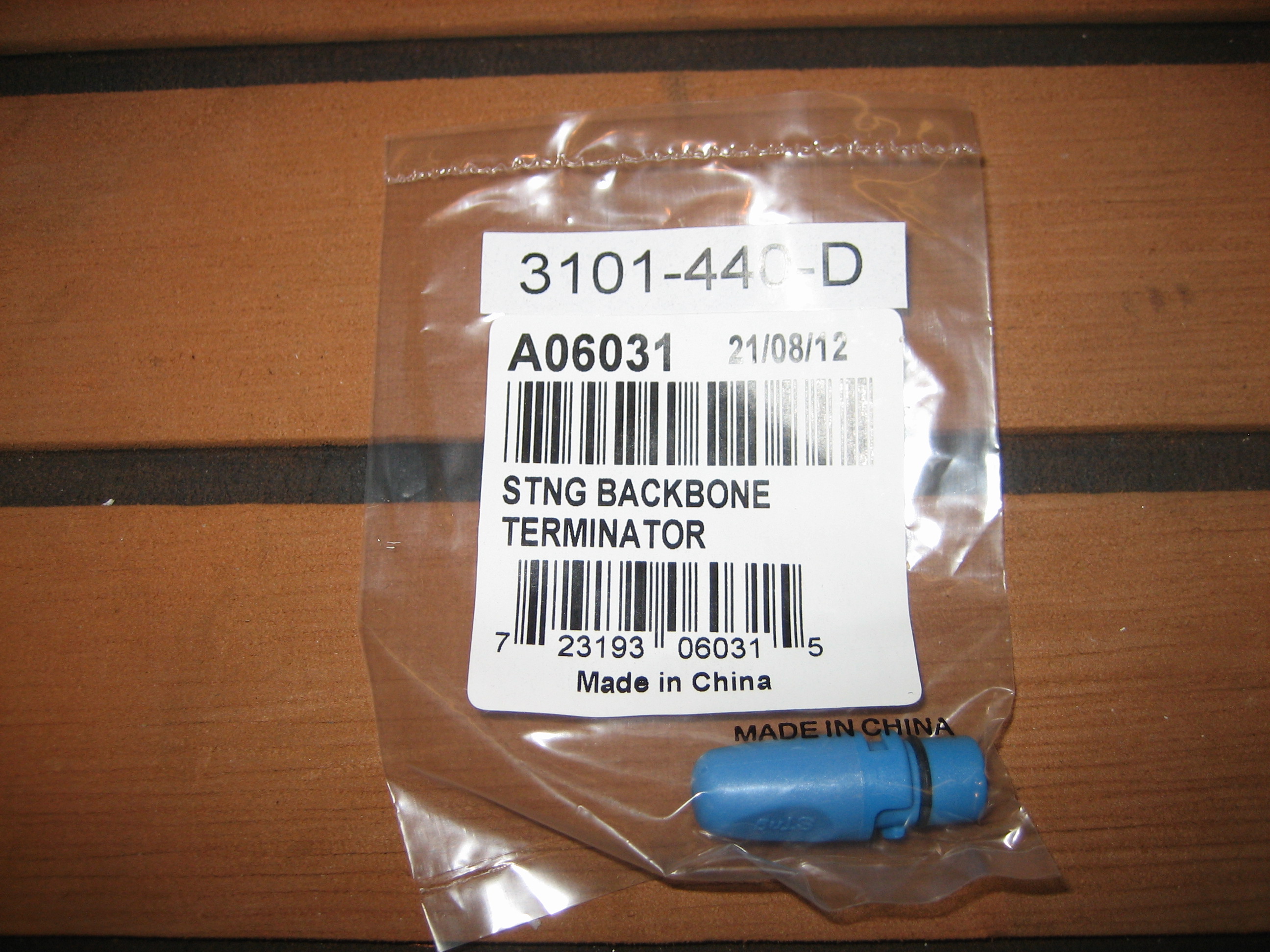 Raymarine - Seatalk NG Backbone Blue Terminator - A06031 - NEW - Max ...