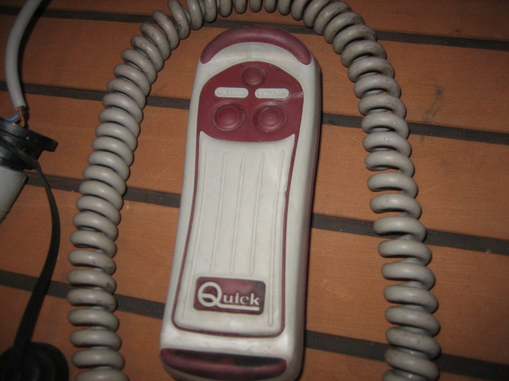 Quick HRC1002 Windlass Handheld 2 Button Remote Control w/Bulkhead ...