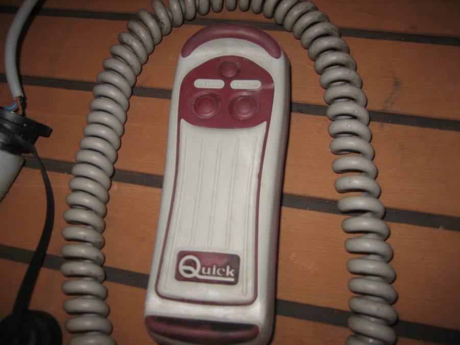 Quick HRC1002 Windlass Handheld 2 Button Remote Control w/Bulkhead ...