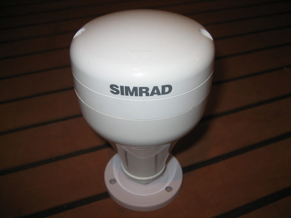 Simrad GS25 GPS Antenna w/Compass - TESTED - 000-11043-001 - Max Marine ...