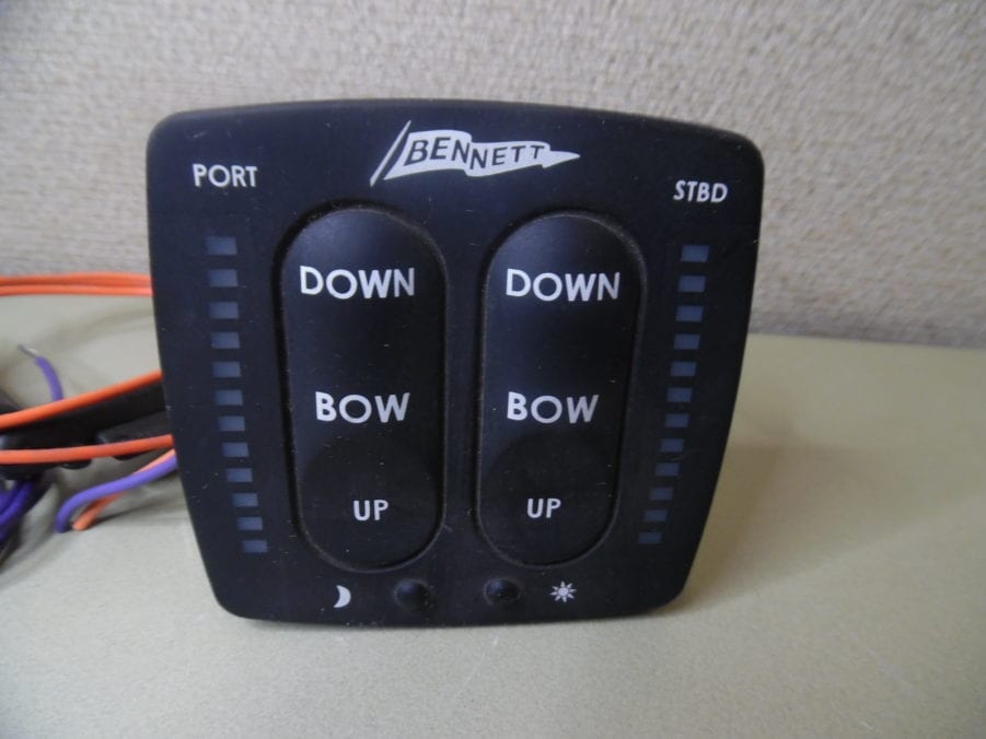 BENNETT TRIM TABS EIC001 MARINE EIC CONTROL / DISPLAY - Max Marine Electronics